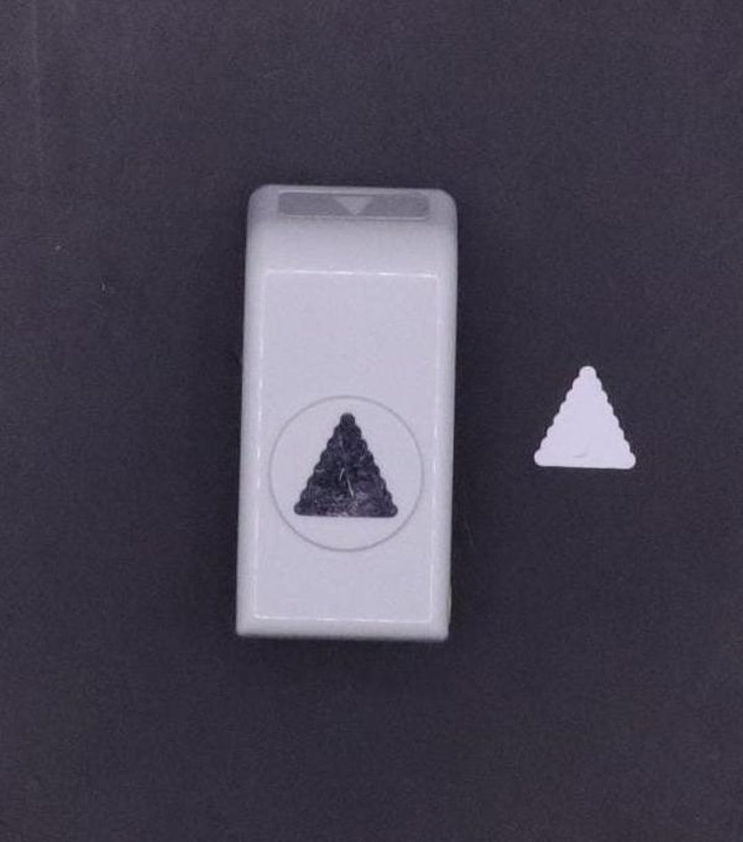 EK Success Small Scallop Banner Flag Tag 1/2" Triangle Paper Punch ...