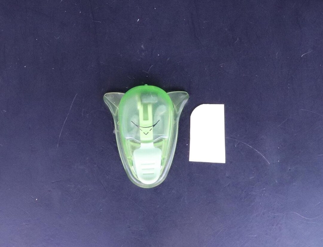 EK Success 5/8 Inch Corner Adorner Thumb Punch, Retired , EK Success Punch, for Scrapbooking ...