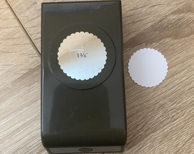 Stampin' UP! 1 3/8" Scalloped Circle Punch for Scrapbooking, Card ...