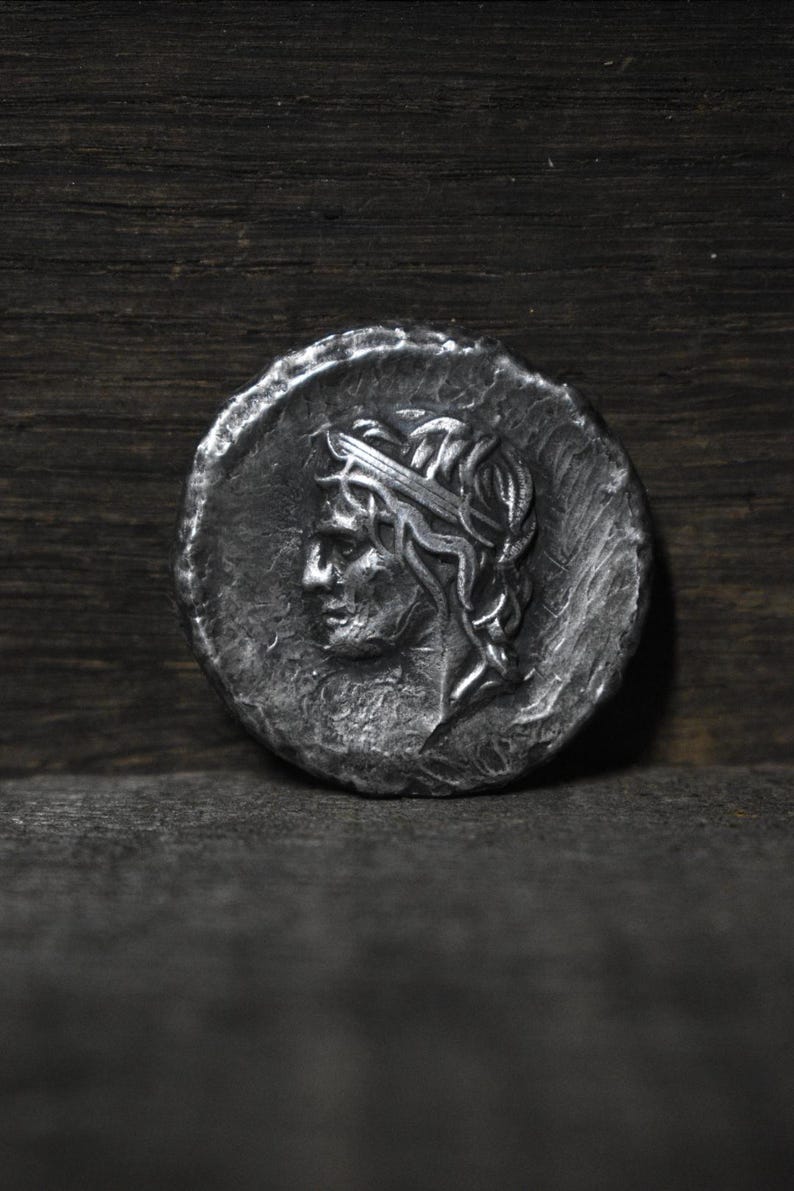 Numenorean Coin (tar-meneldur) - Etsy Finland