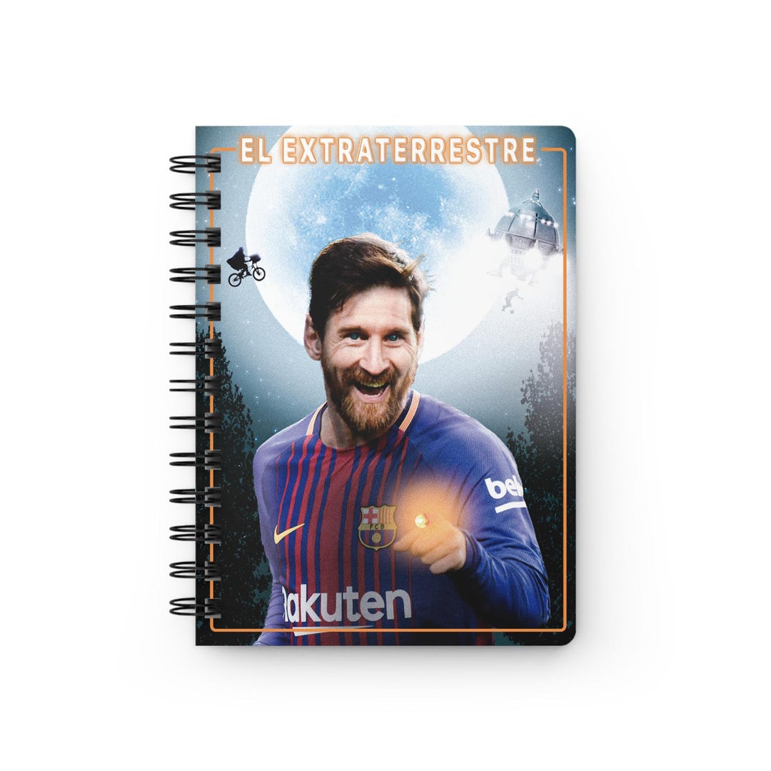 El Extraterrestre Lionel Messi Argentina Notebook, Retro Messi Fan ...