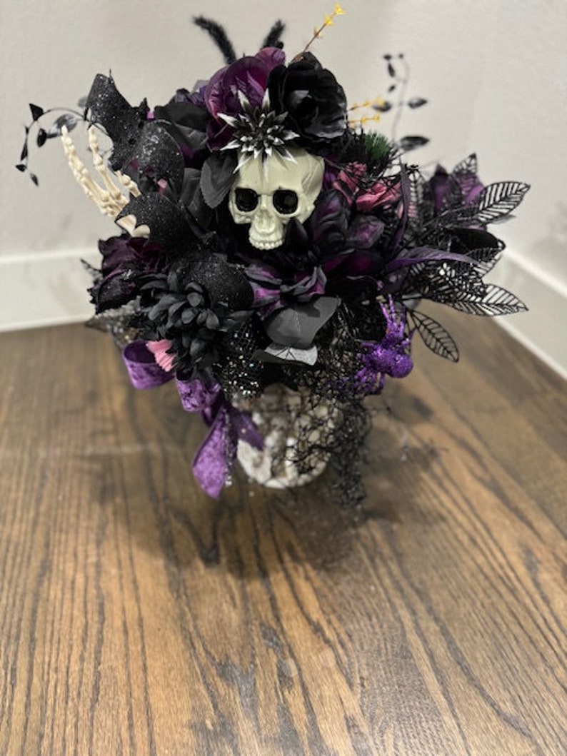 Spooky Skeleton Centerpiece - Etsy