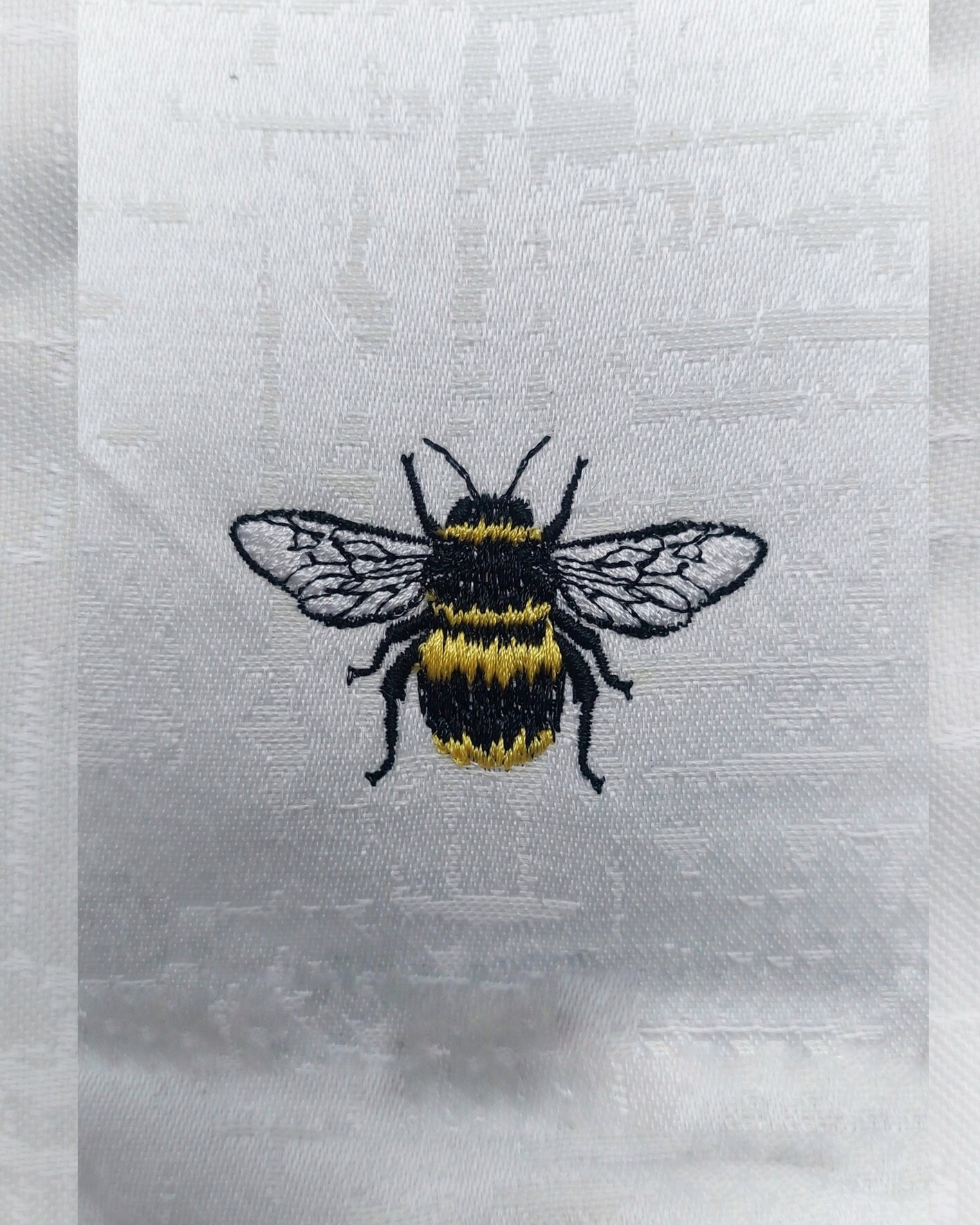 Cute Bee Embroidery Design Bee Machine Embroidery Design Bee Embroidery ...