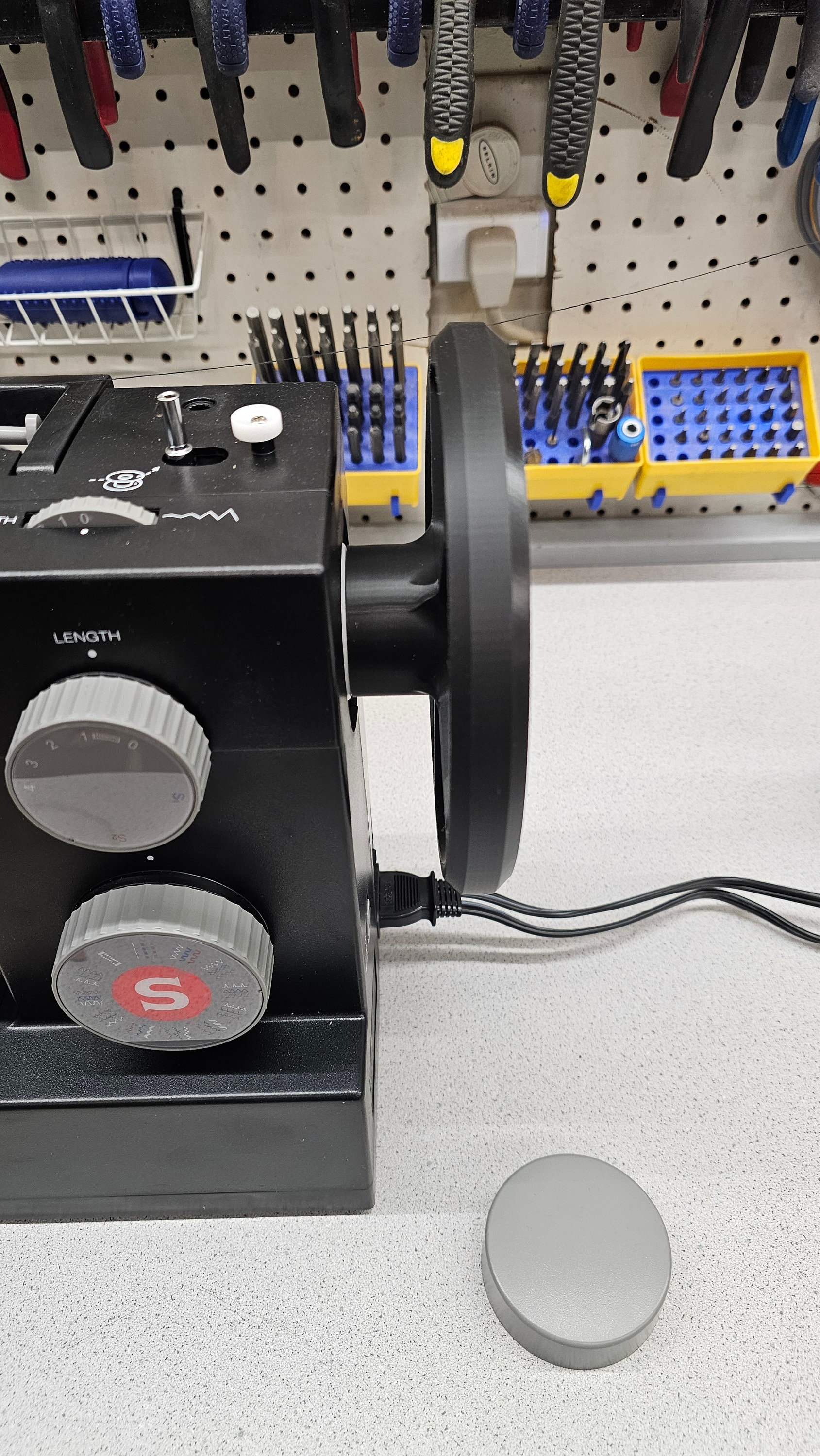 Upgraded Hand Wheel for Singer Models 4452, 4432, 4423, 4411, HD, HD ...