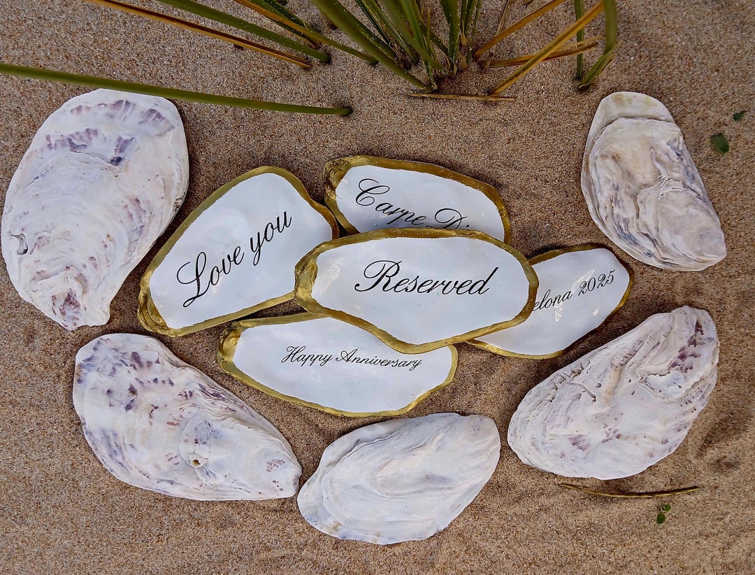 Custom Oyster Shells With Phrases – Elegant Wedding Place Cards, Gold ...