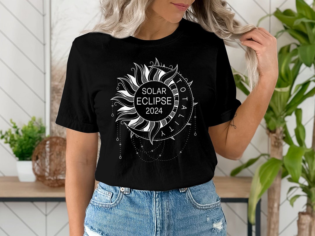 Sunflower Solar Flare Eclipse Totality Graphic T-shirt, Unique ...