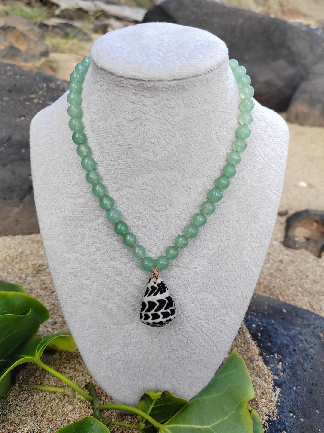 Hawaiian Genuine Hebrew Cone Shell and Jade Gemstone Adjustable ...