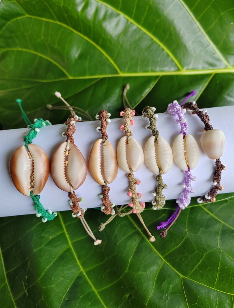 Handmade Hawaiian Seashell Bracelet - Etsy