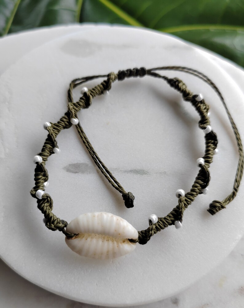 Handmade Hawaiian Seashell Bracelet - Etsy