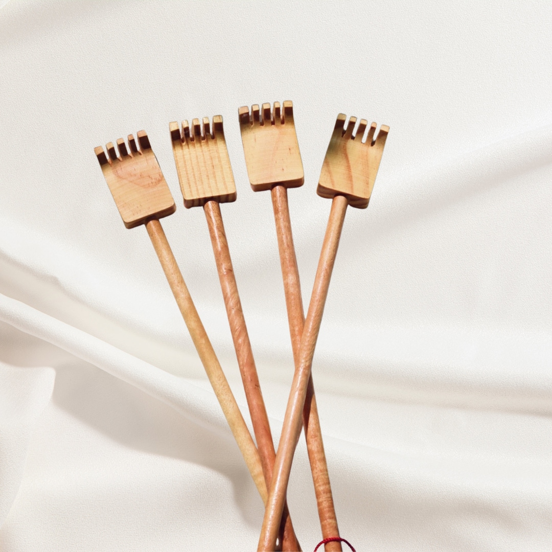 Traditional Acacia Wood Back Scratcher - Massage Tools, Wooden Back ...