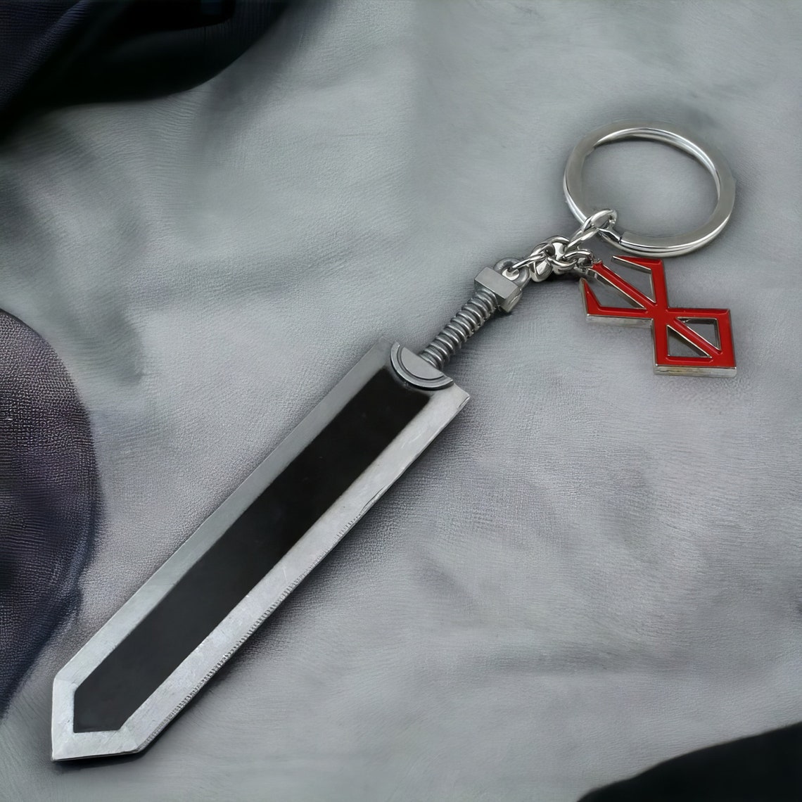 Bers#rk Anime Keyring Set, Guts Sword & Griffith Charms, Unisex ...
