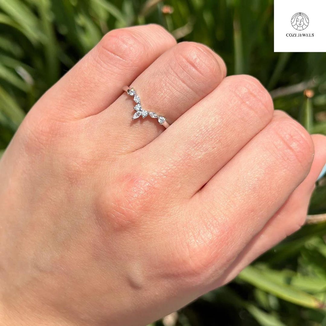 Vintage Chevron V-shape Bridal Ring | Round and Marquise Lab Diamond ...