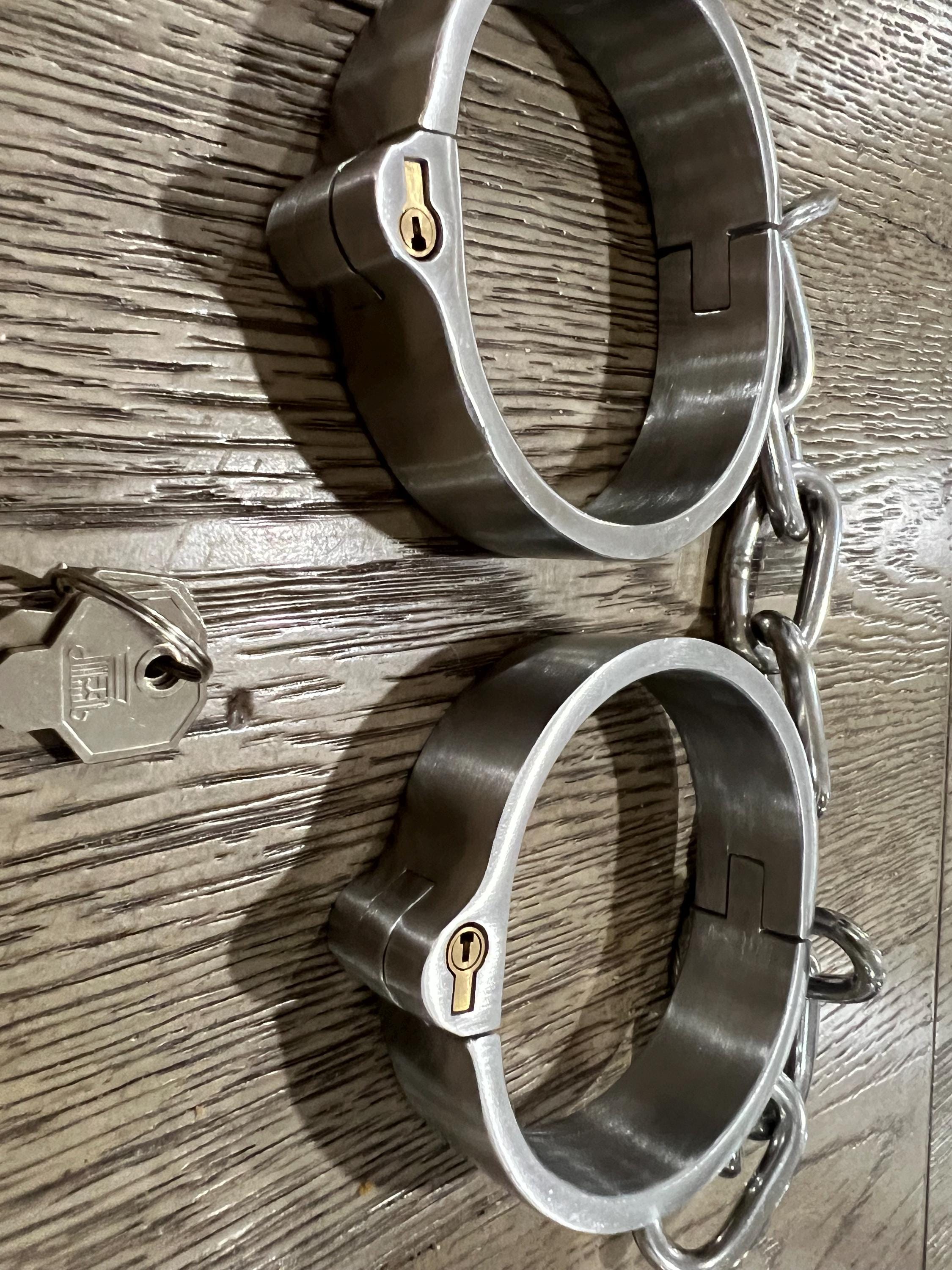 Stainless Steel Wrist Restraints With Removable Locks, Small / Medium ...