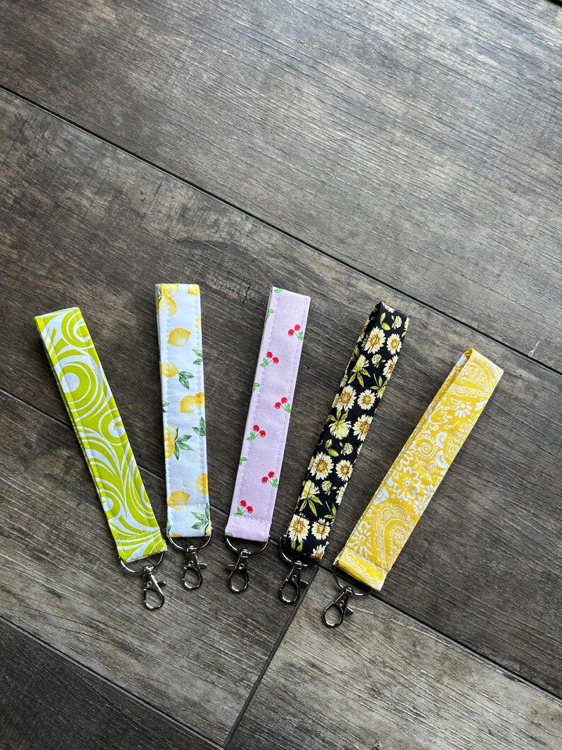 Keychain Wristlet – Handmade Fabric Key Fob | Wrist Keychain Strap for ...