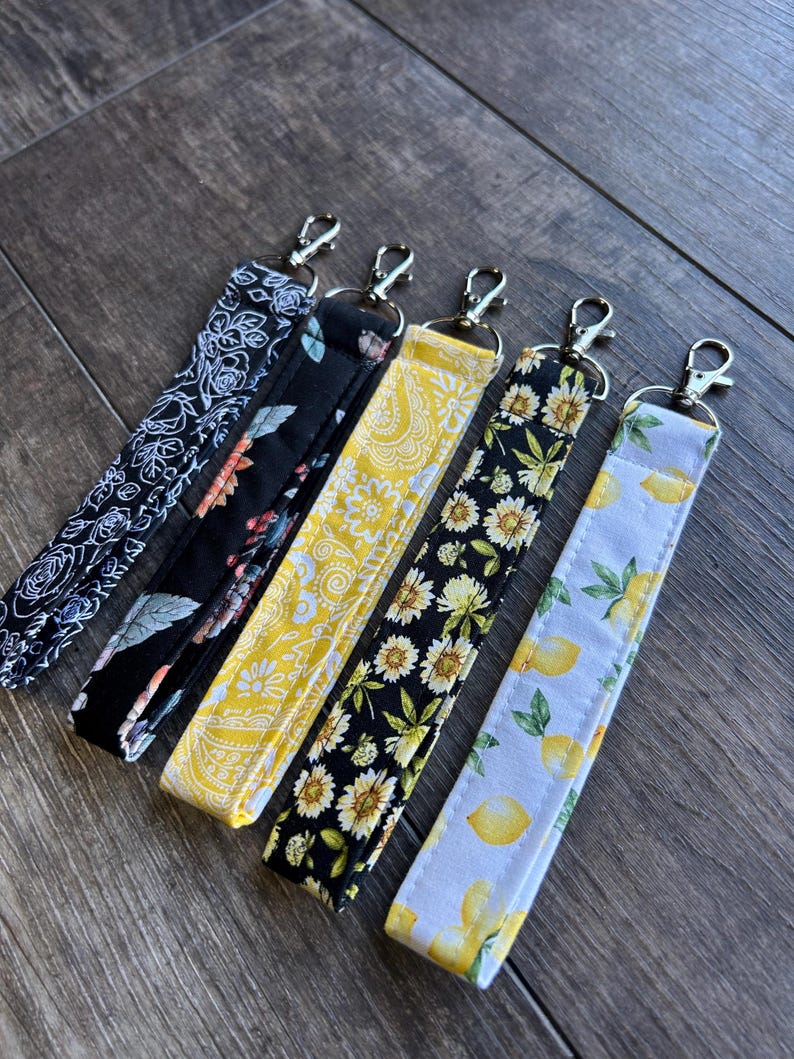 Keychain Wristlet – Handmade Fabric Key Fob | Wrist Keychain Strap for ...