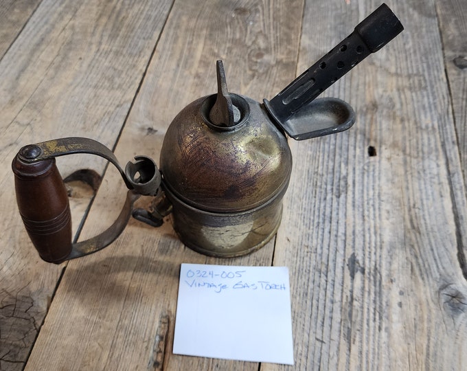 Vintage Queen Bridgeport Brass Gas Blow Torch W/hardwood Handle, Old ...