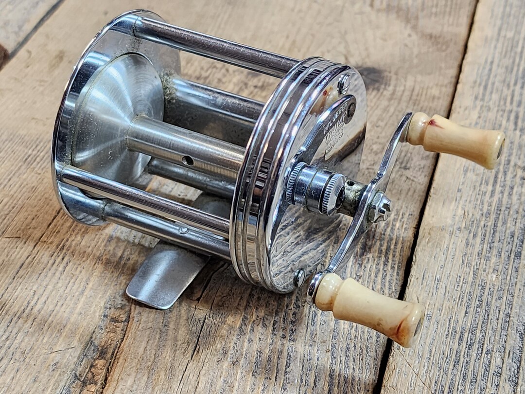 Vintage Pflueger Trump 1943 Bait Casting Reel, Fishing Reel, 034-012 - Etsy