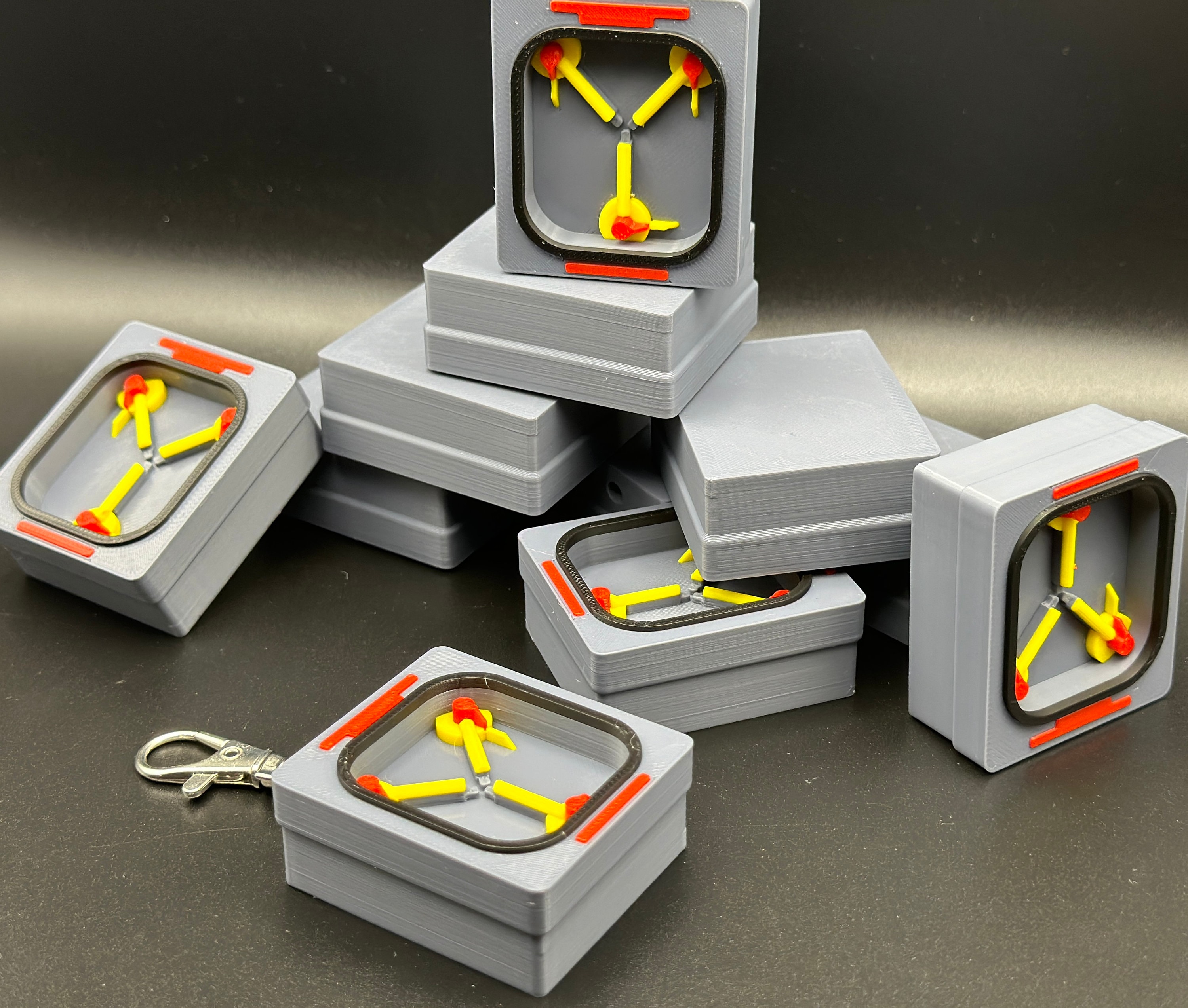 Back to the Future - Mini Flux Capacitor Keychain - Etsy UK