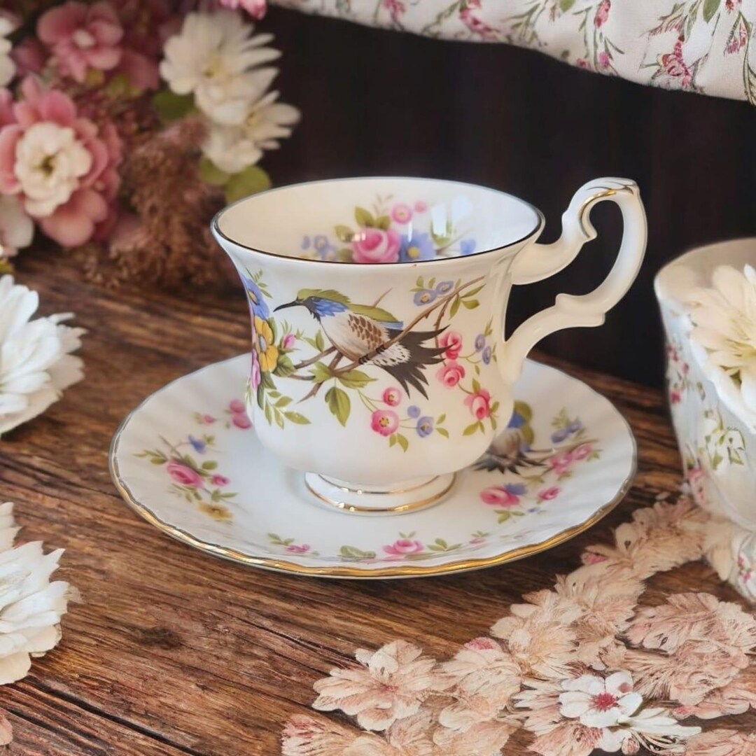 Rare Vintage Royal Albert Woodland Series “humming Bird” Bone China ...