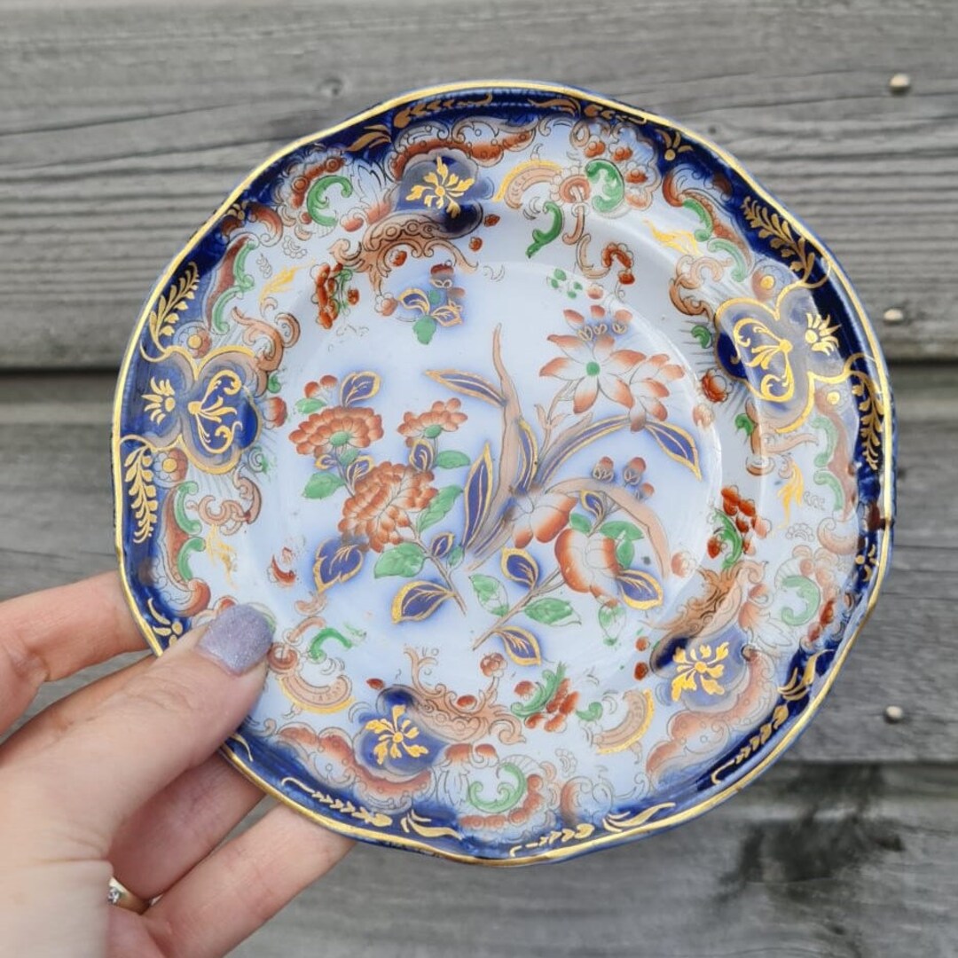 Set of Antique Elegant Pottery Plates, Antique Home Decor Collection ...