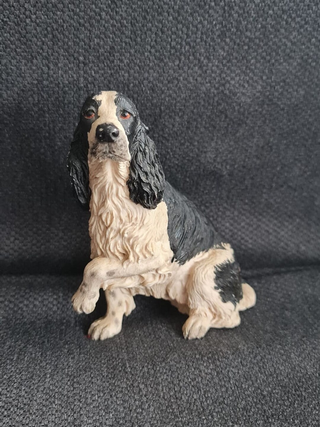 Figurine Cocker Spaniel Dog , English Springer Spaniel Lifting Paw to ...