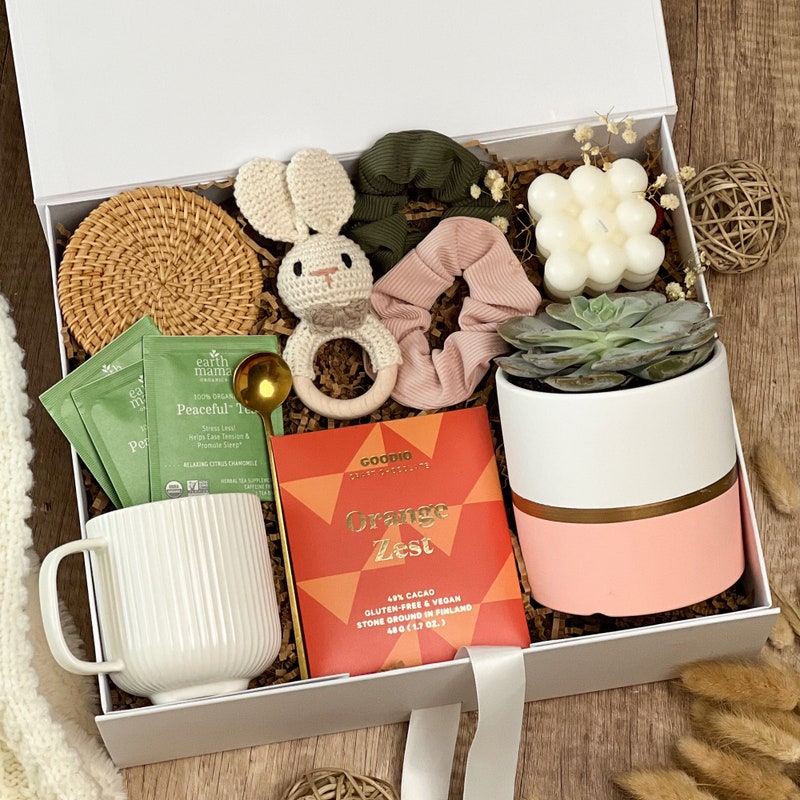 Pregnancy Gift - 60+ Gift Ideas for 2025