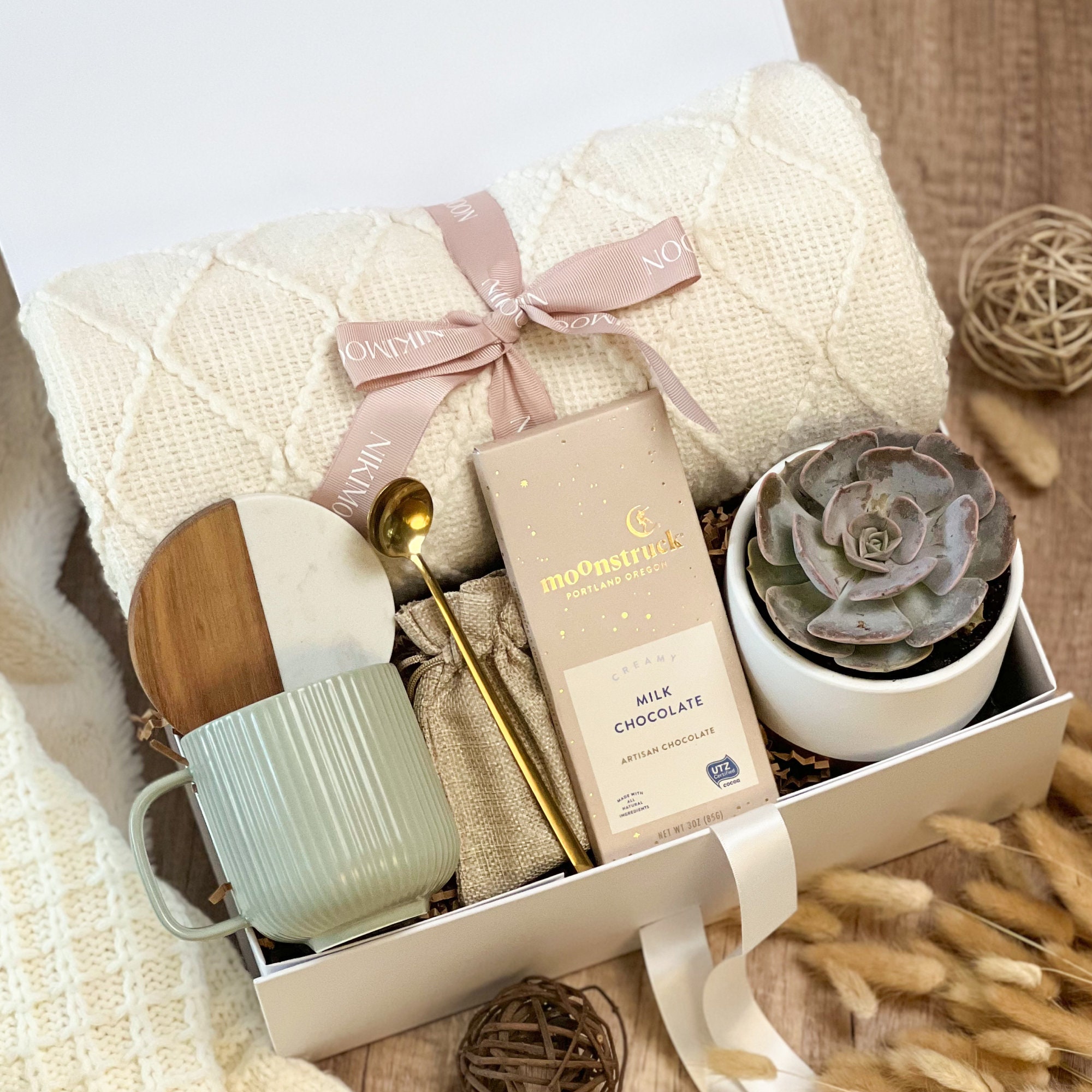 Aesthetic Gift Box, Christmas Gift Box, Wedding Gift Set, Gift Box for ...