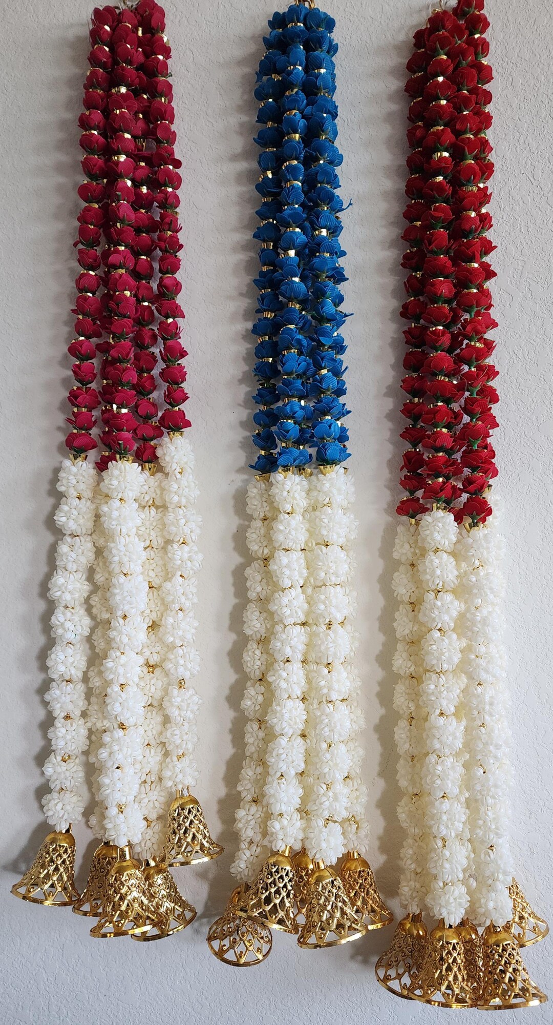 Mogra Bell Fluffy String in 2 Colors Artificial Bail Garland White and ...