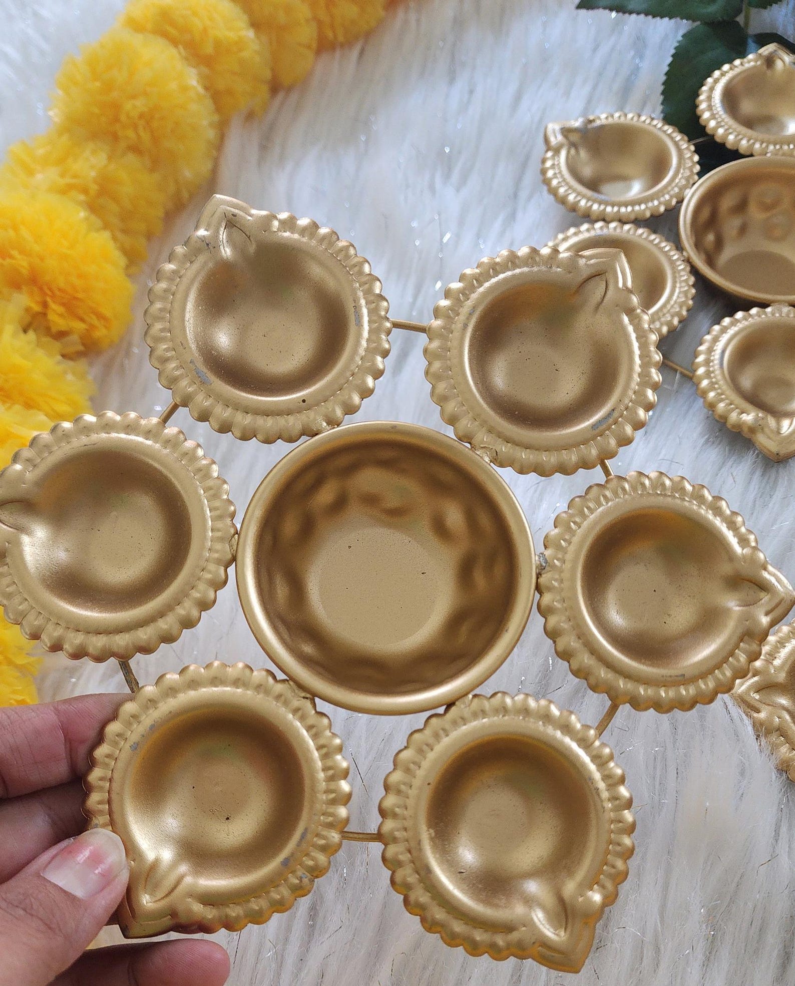 Metal Urli Diya Set Gold Diwali Decoration Housewarming Return Gift ...