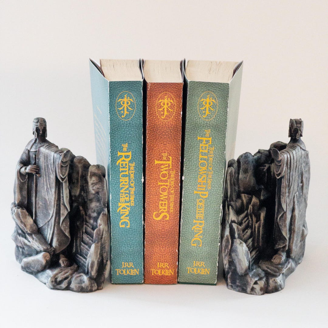 Argonath Bookends: Lord of the Rings Statue Diorama - Etsy