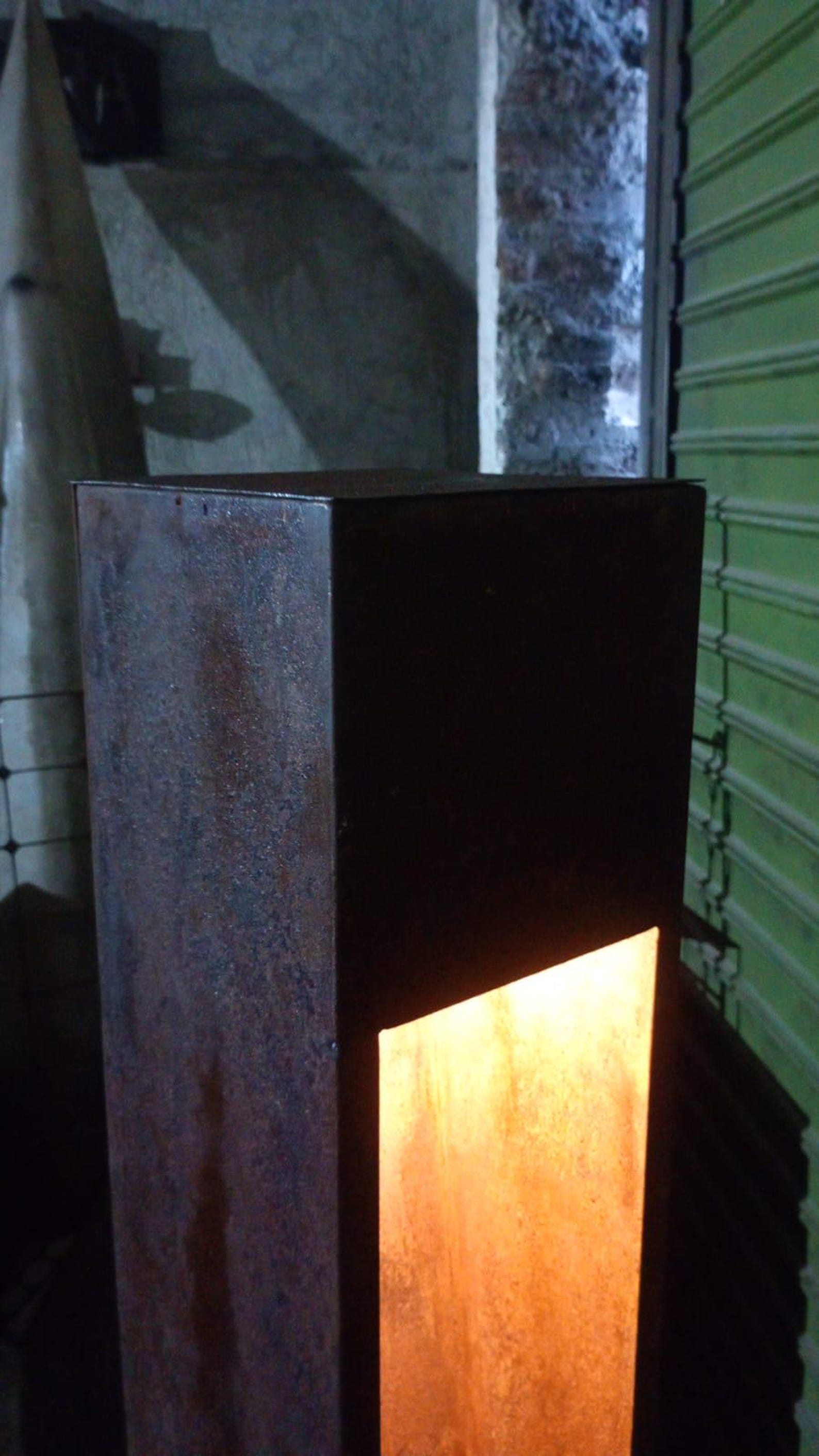 Custom Modern Post Light With LED – Handcrafted Outdoor Lighting - Etsy