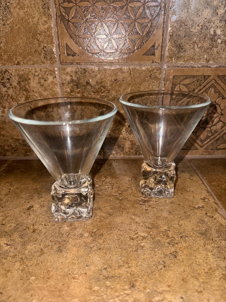 Disaronno Melting Ice Cube Base Martini/cocktail Glasses Set of 2 ...