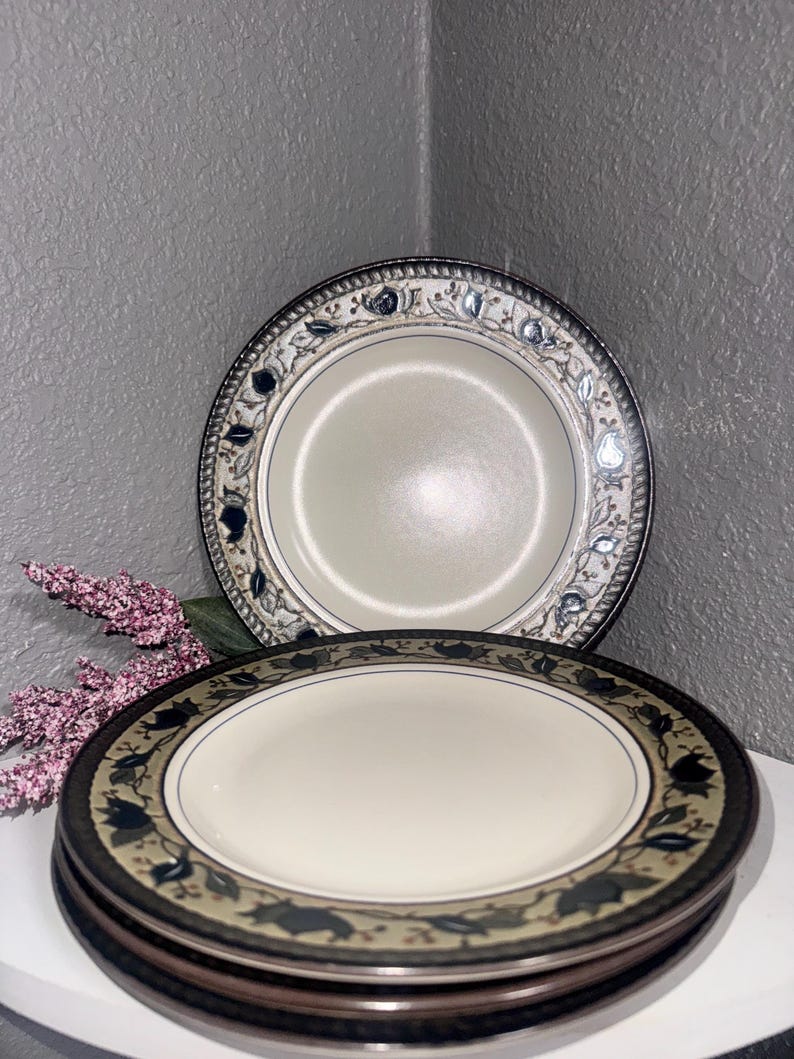 A Set of 4 Mikasa Intaglio Arabella Salad Plates - Etsy