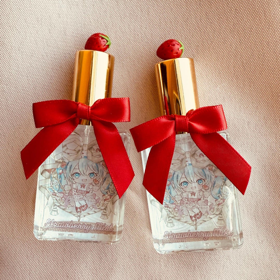 Strawberry Miku Body Mist - Etsy