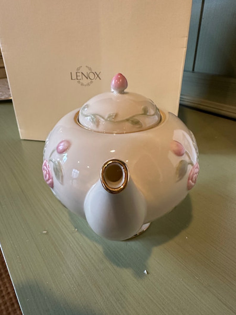 LENOX TEAPOT Porcelain Great Giftables Embossed Cabbage Rose Vine ...