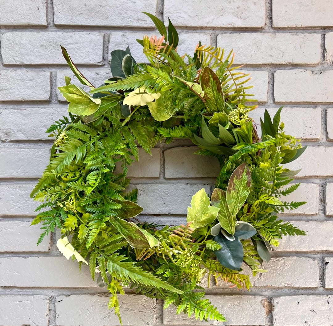 Evergreen Fern Wreath: Lush Green Leaves, Year-round Decor (18 Inch) - Etsy