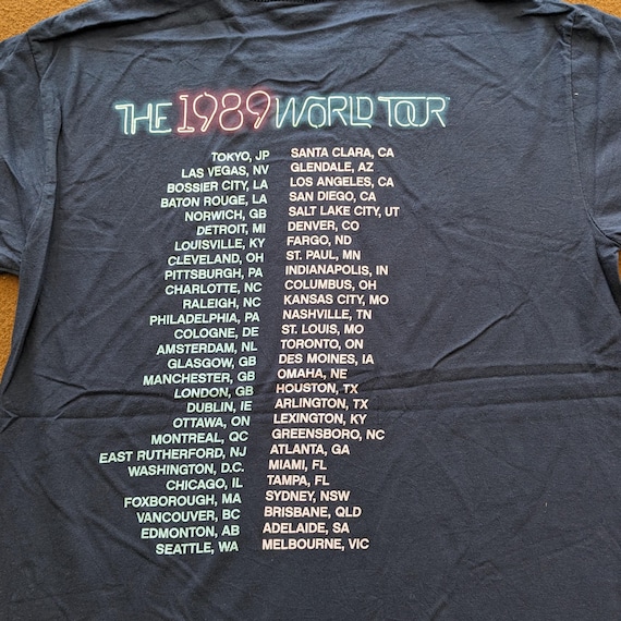Vintage Taylor Swift American Singer World Tour T-shi… - Gem
