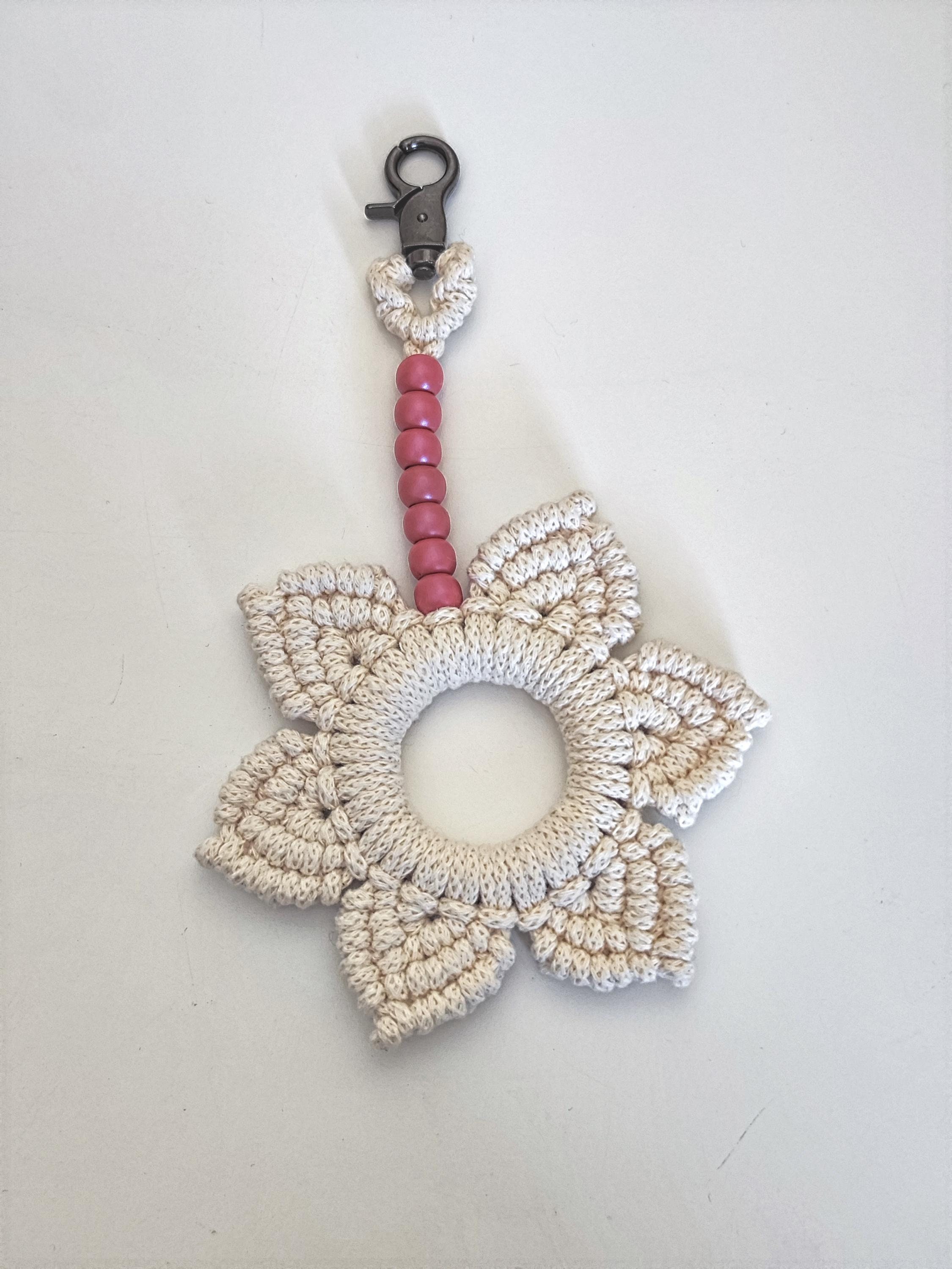 Macramé Flower Keychain PDF Tutorial | 31-page DIY Guide With Step-by ...
