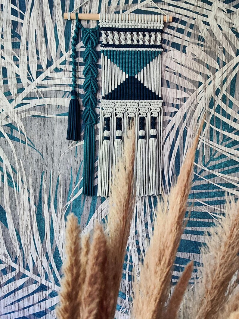 Boho Chic Macrame Wall Hanging PDF Tutorial | 75-page DIY Guide With ...