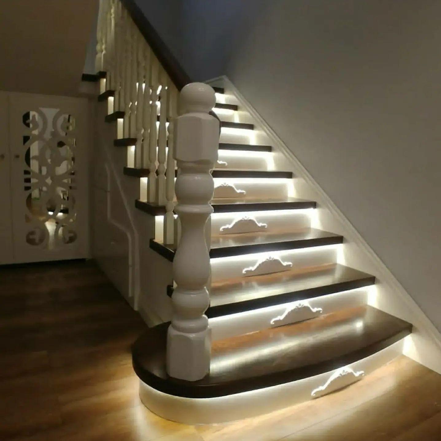 Newel Post, Balusters, Wood Lathe, Stair Railing, Wooden Stair Railing ...