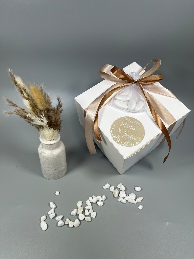 Jar Favor With Beige Plant, Each Object is Unique, Entirely Handmade ...