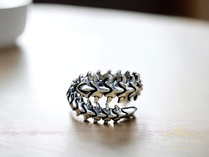 Gothic Spine Ring, Adjustable Tokyo Ghoul Inspired Spike Rings, Cosplay ...