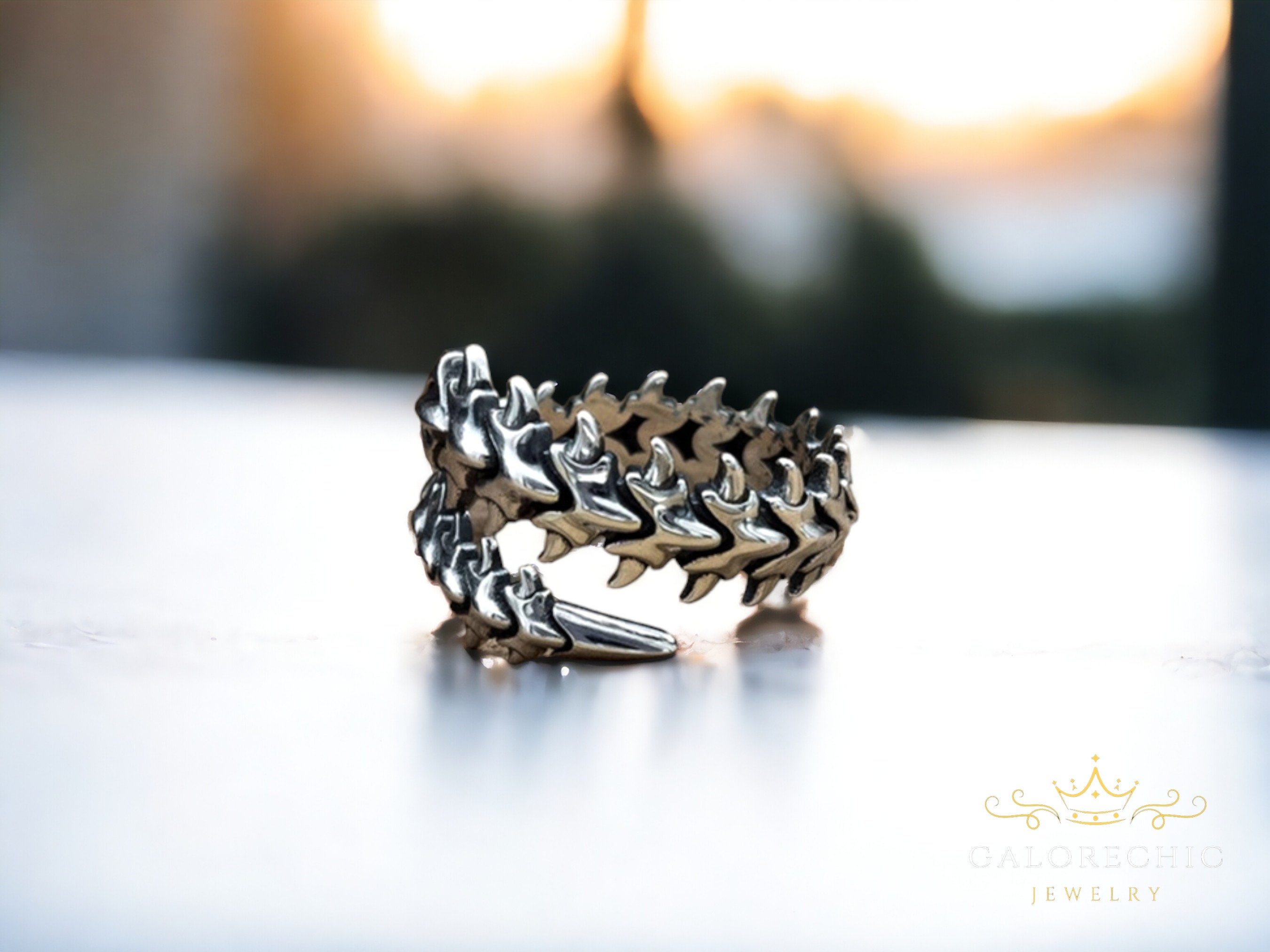 Gothic Spine Ring, Adjustable Tokyo Ghoul Inspired Spike Rings, Cosplay ...