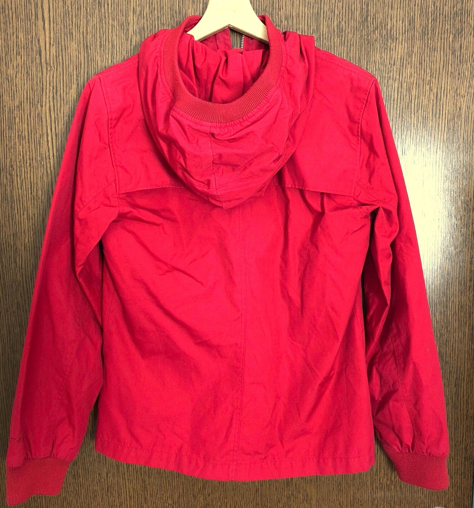 Vintage Red Hood Peak Performance Windbreaker / Waterproof Swedish ...