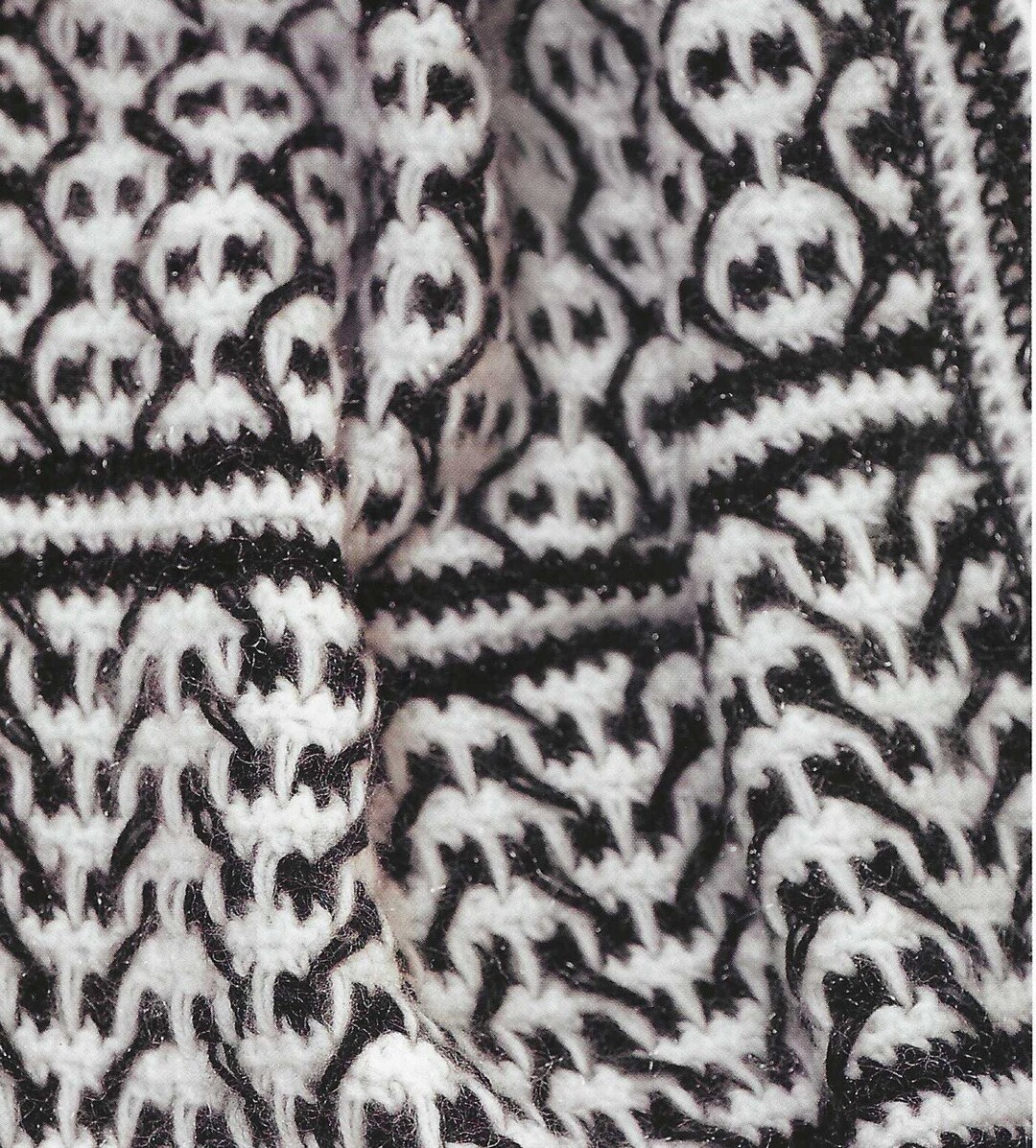 Mosaic CROCHET PATTERN Skulls and Bats Theme Halloween Blanket Space ...