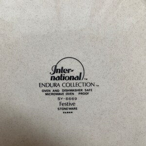 International Endura Collection Plates, Pink and Red Retro Floral ...