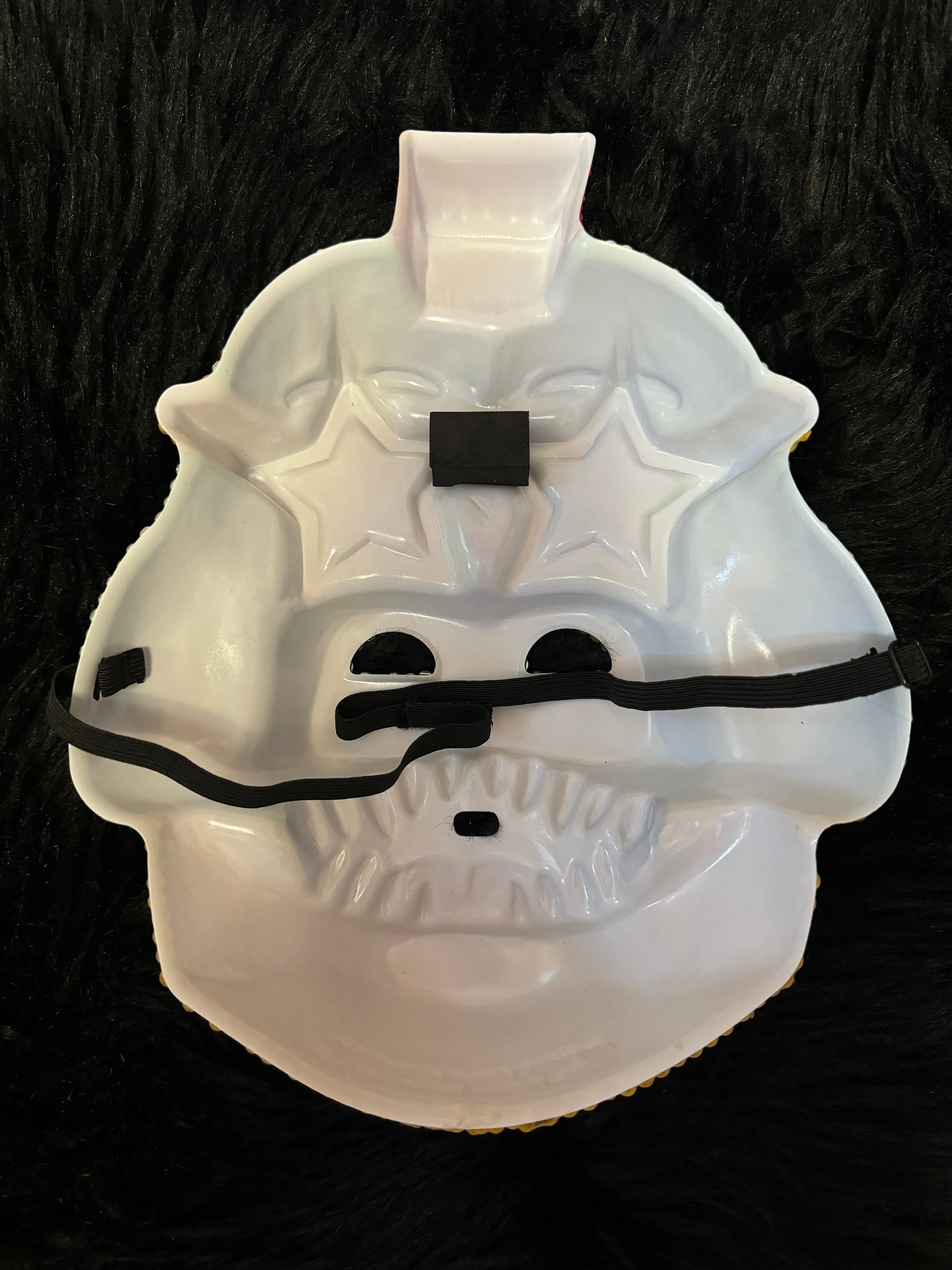 Five Nights at Freddy's Security Breach Monty Gator Bling Diamond Mask ...