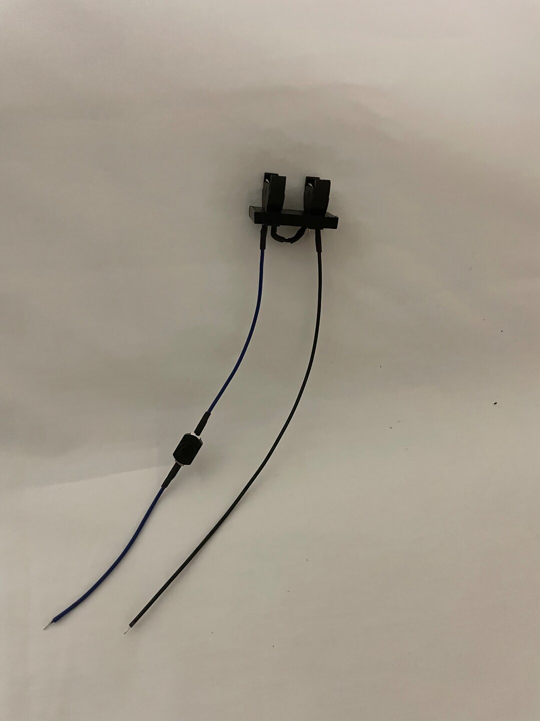 6V Output Battery Holder With ON/OFF Switch for Small Portable/wearable ...