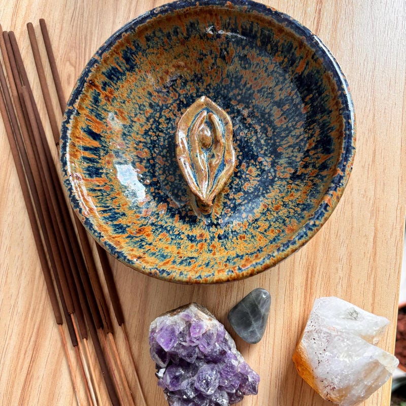 Vulva Crystal - Etsy