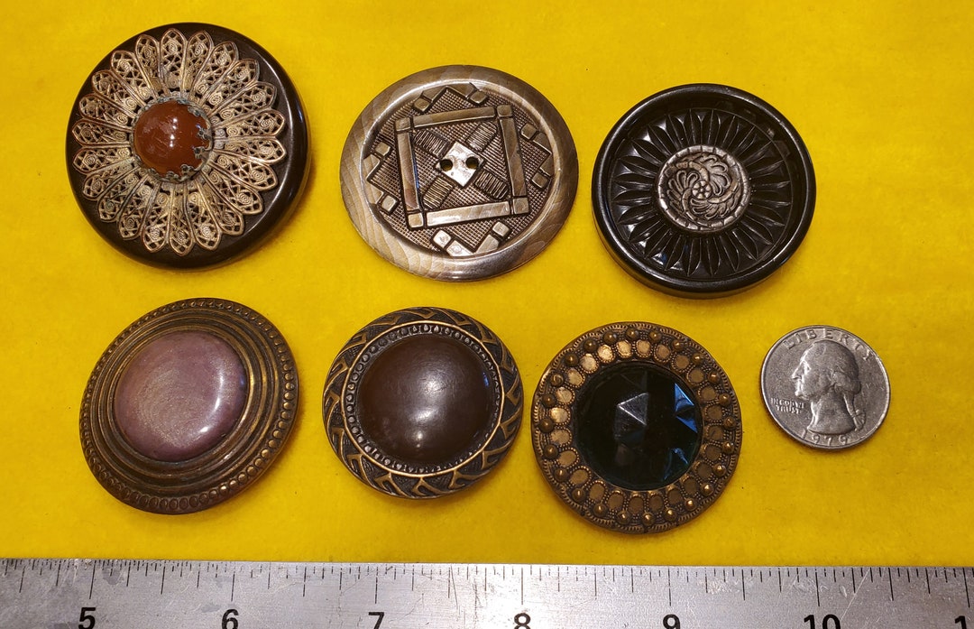 Large Vintage Buttons - Etsy